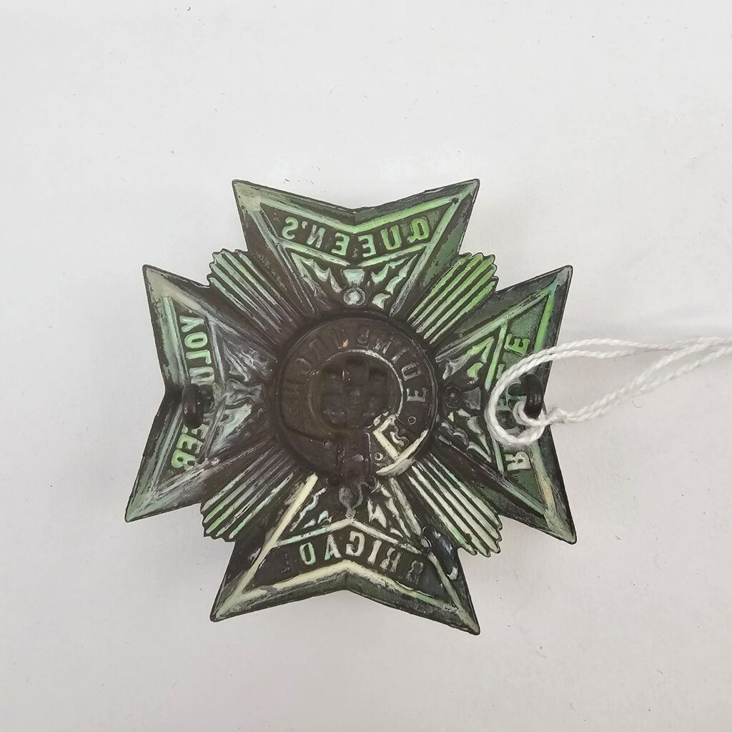 Queens Edinburgh Volunteer Rifle Brigade Cap Badge - Sally Antiques