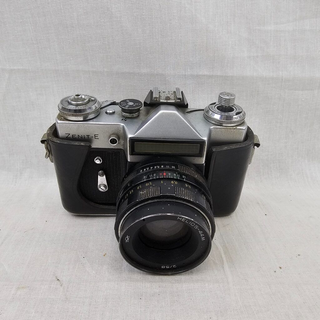 Vintage Soviet Era Zenit E 35mm Camera With Helios Lens - Sally Antiques