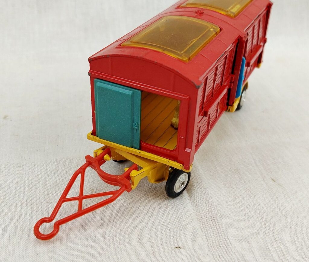 Corgi Toys Diecast 1123 Chipperfields Circus Polar Bears Animal Cage ...