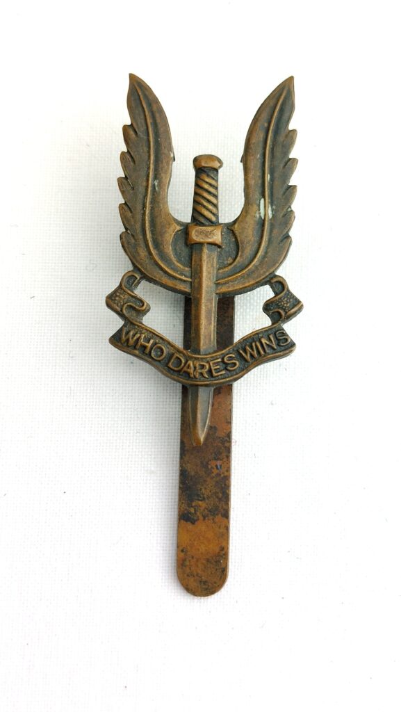 British Special Air Service (SAS) Brass Cap Badge — Winged Dagger “Who ...