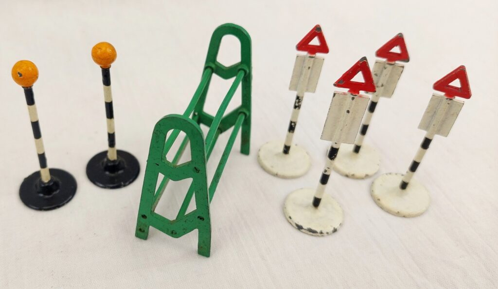 Pack Of 1950s Dinky Toys Road Signs Etc - Sally Antiques